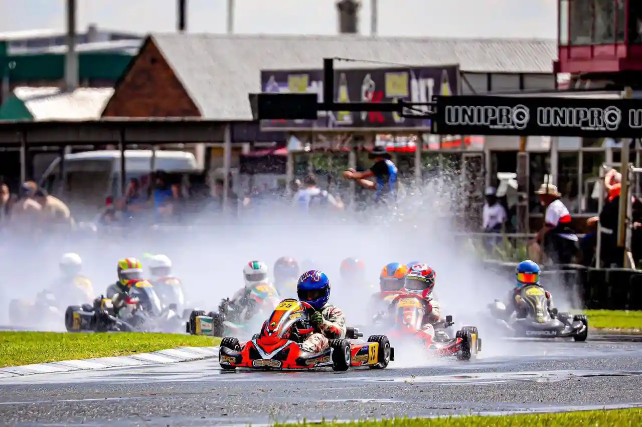 Wet and wild karting championship in Vereeniging - Motor Mouth